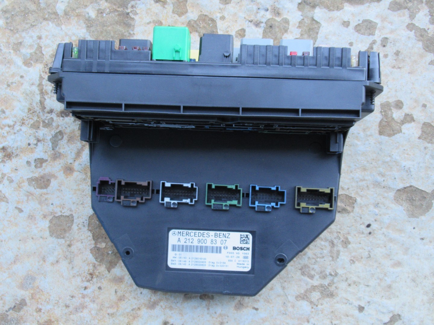 porte fusible de Mercedes Classe E W212 référence A2129008307 - Deutsch ...