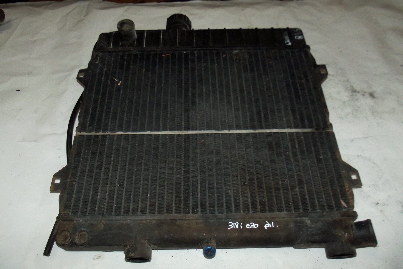 radiateur d'eau de BMW 318i e30 phase 1 - Deutsch Car 27