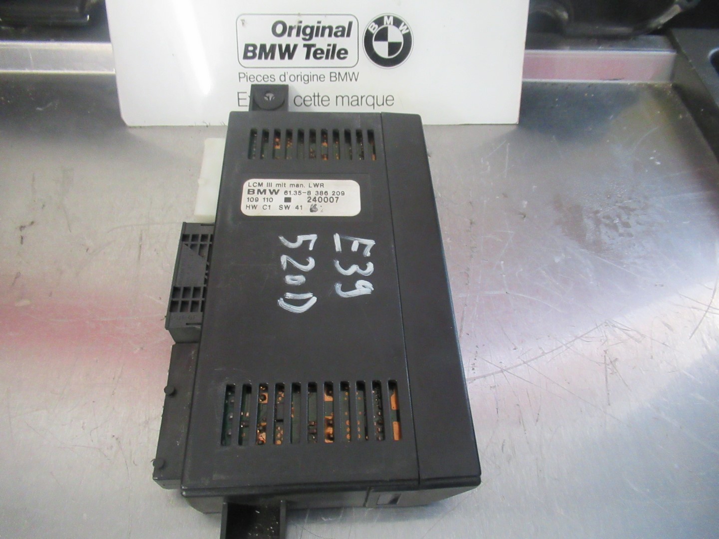 Boitier LCM 3 de BMW 520d e39 référence 61358386209 - Deutsch Car 27