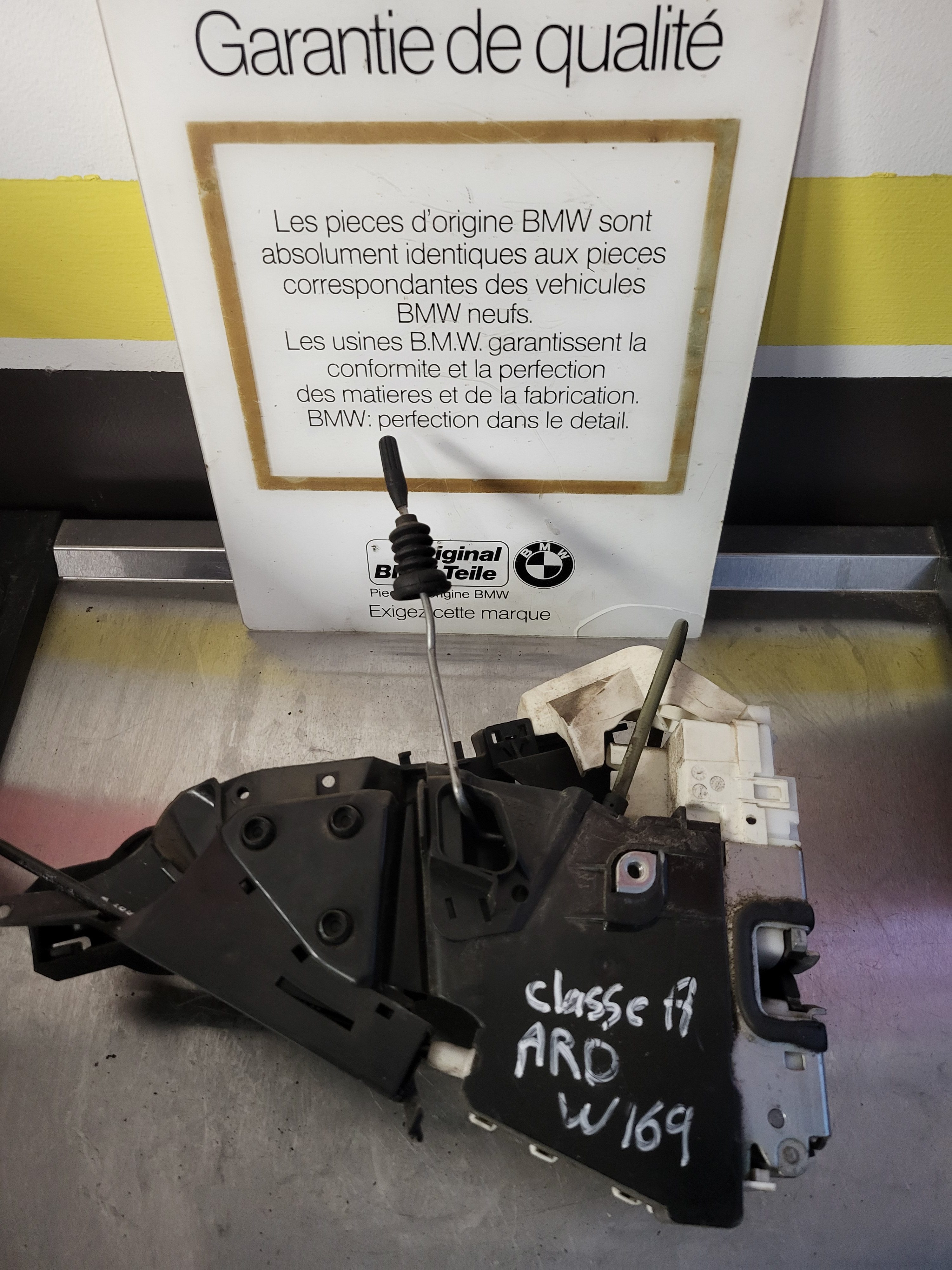 Serrure de porte arrière droite Mercedes classe a w169 ref 1697302235 ...